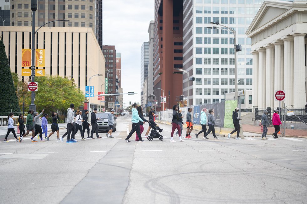 How St. Louis Run Crew is transforming local run club culture | St. Louis Magazine